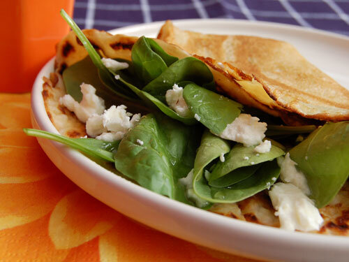 Recept: Hartige spekpannenkoek met tomaat en bieslook - Koopmans.com