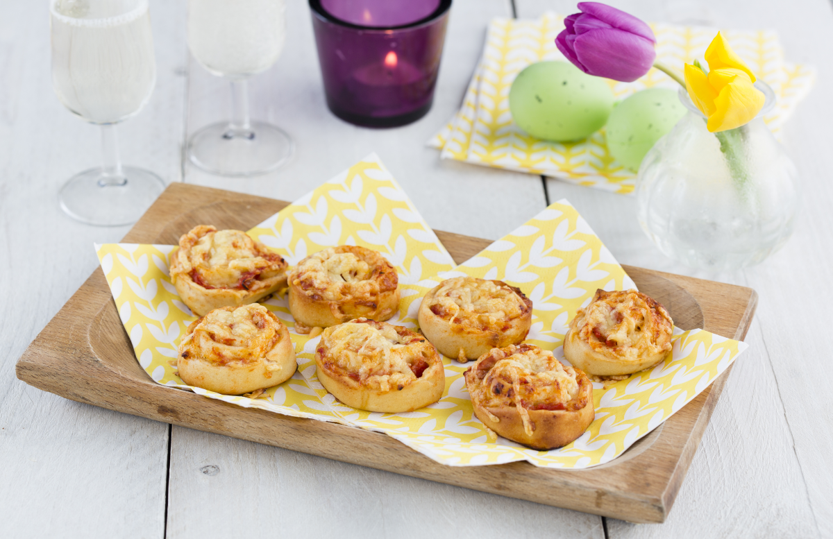 Recept: Mini pizza's van Italiaans Pizzadeeg - Koopmans.com